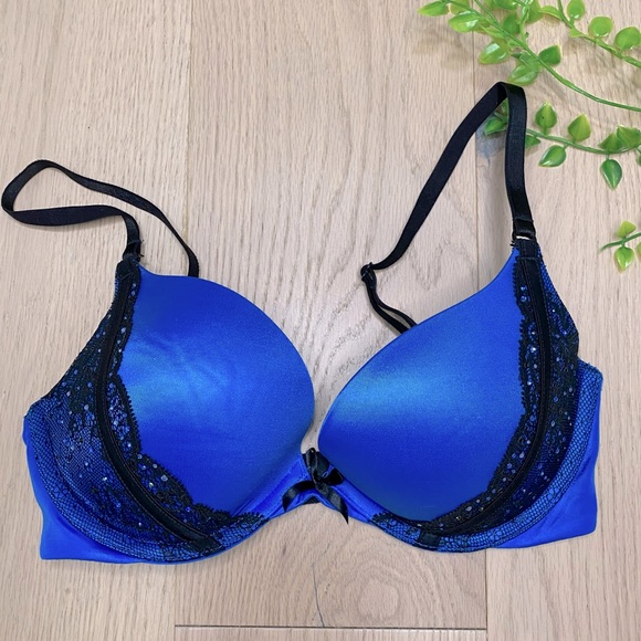 Victoria's Secret | Intimates & Sleepwear | 32d Victorias Secret Very ...